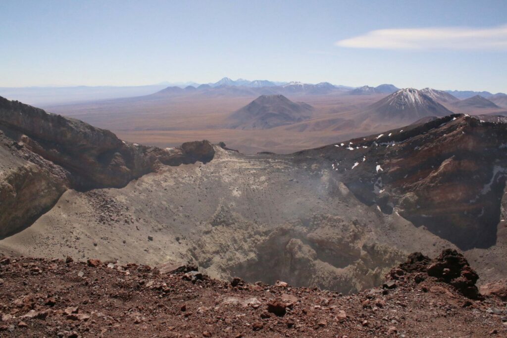 Volcán Láscar – Turismo Gato Andino